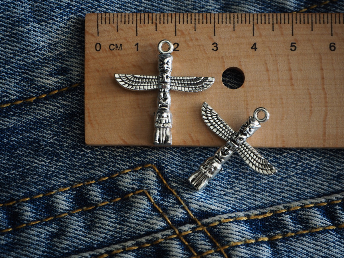 Totem Metal Pendant – IngridPatches