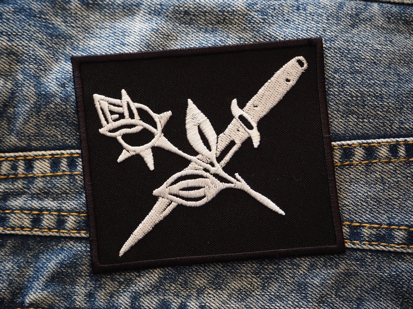 Rose and Knife Gothic Horror Embroidered Patch – IngridPatches